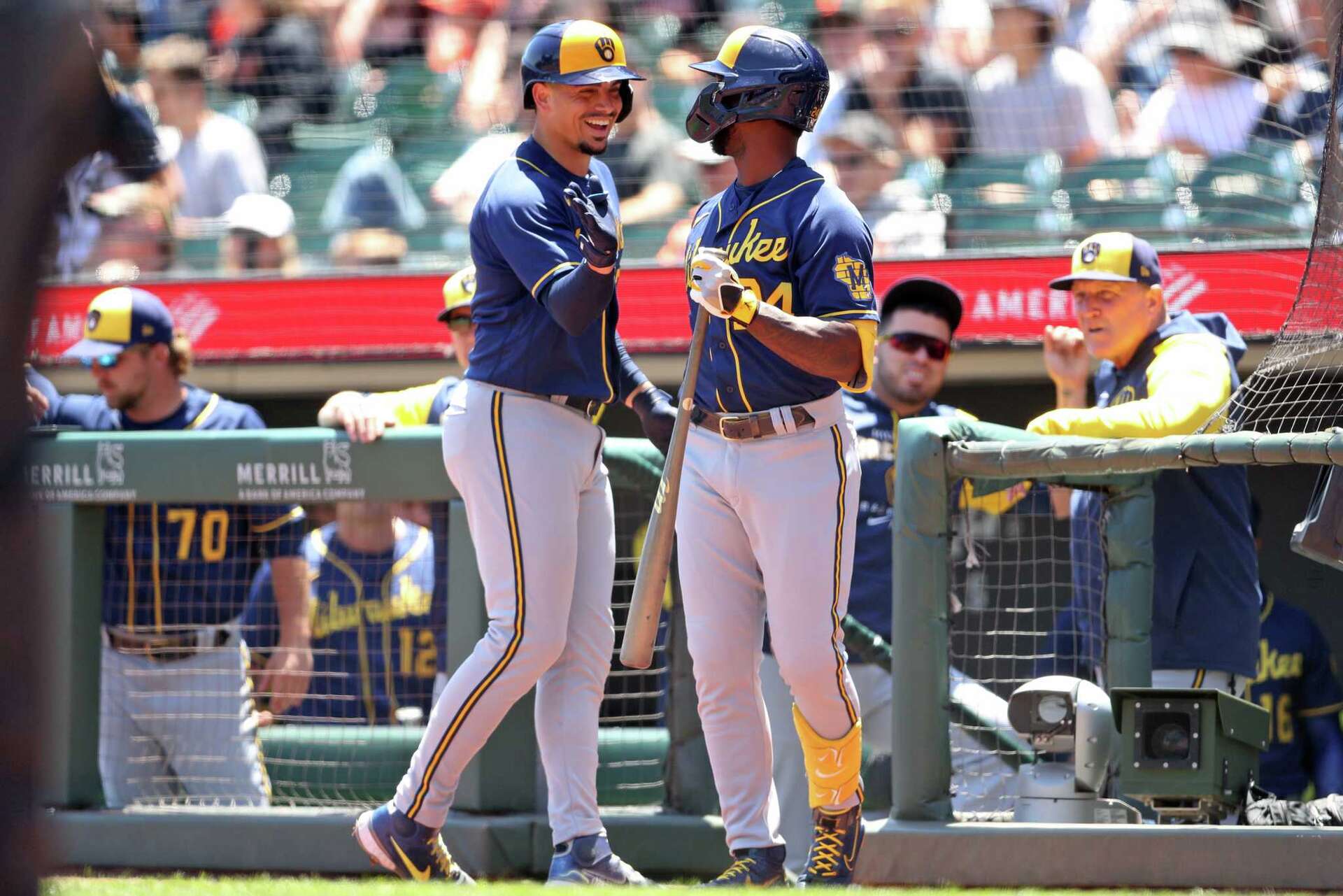 Giants agree with shortstop Willy Adames on 7-year, $182 million deal