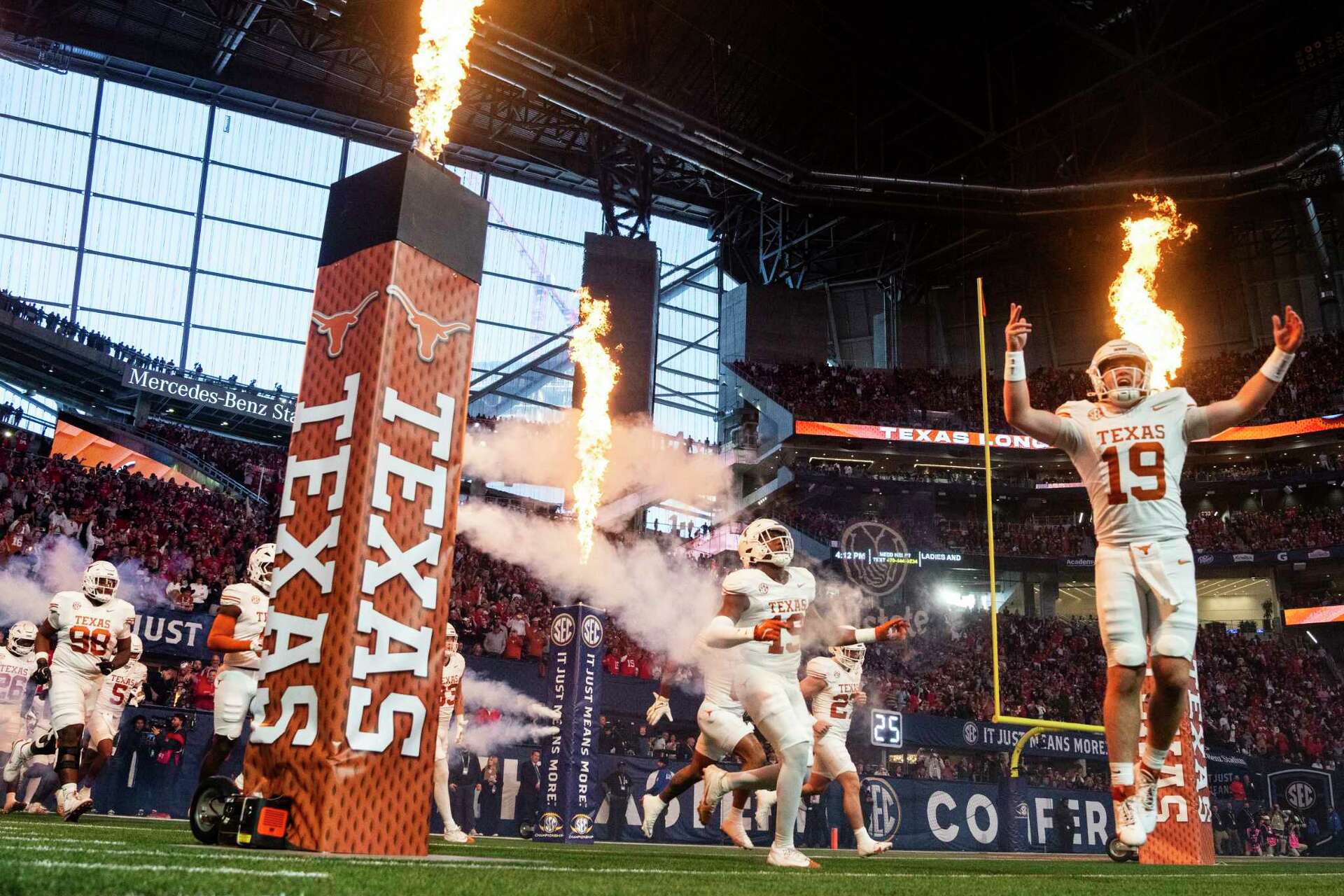 UT football: Longhorns to host Clemson in first round of playoff