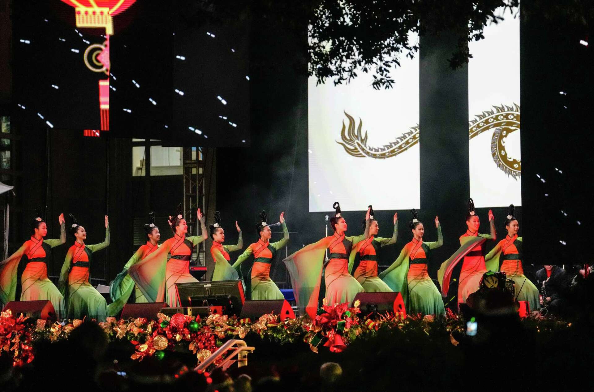 105th Mayor's Holiday Spectacular boasts LeToya Luckett and RaeLynn