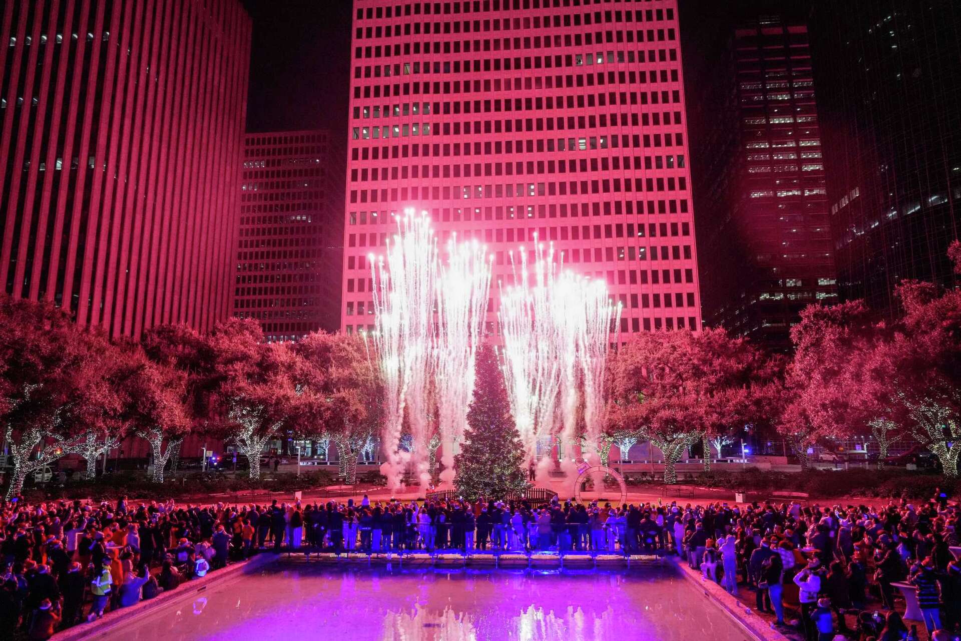 105th Mayor's Holiday Spectacular boasts LeToya Luckett and RaeLynn