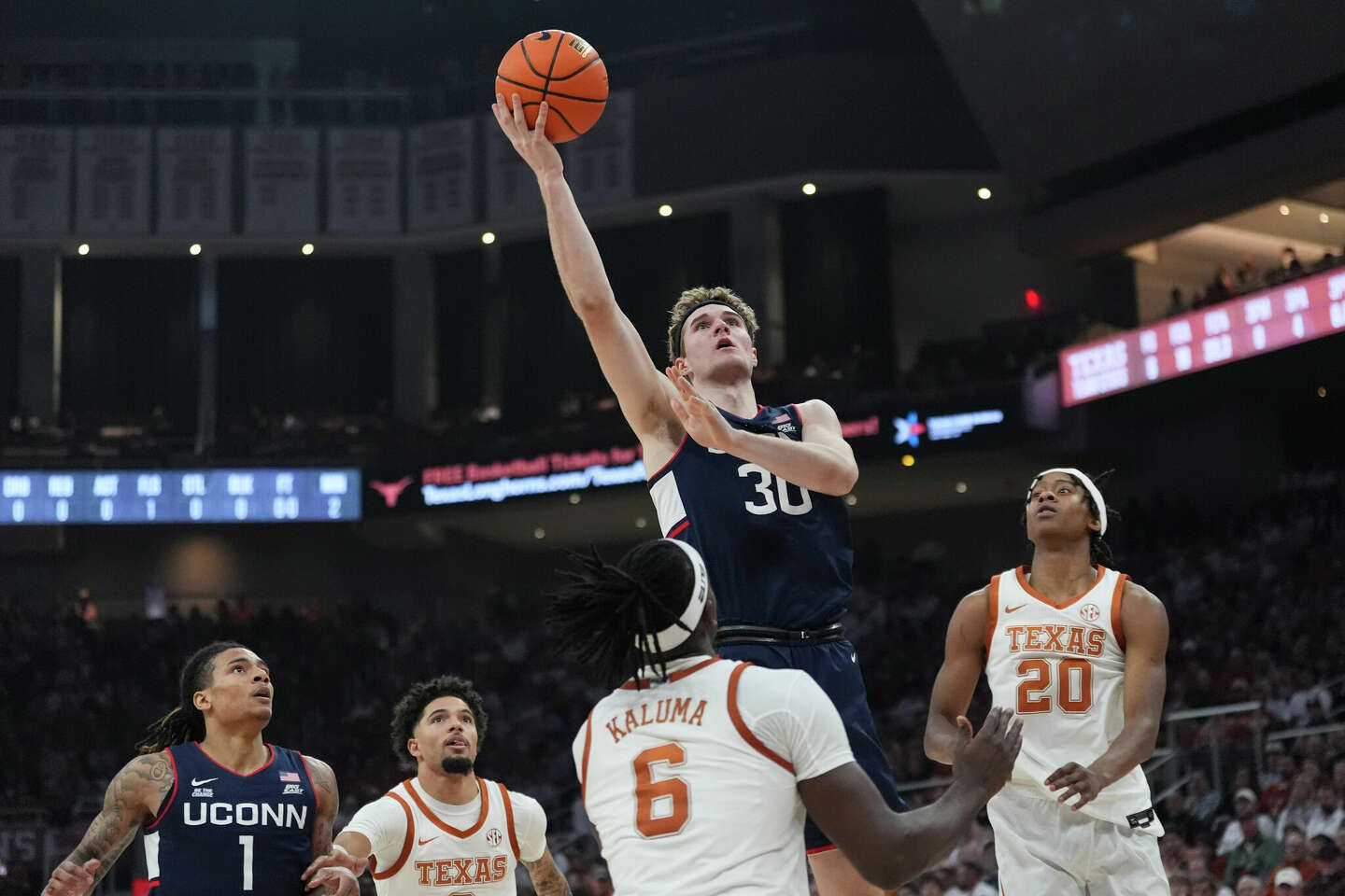UConn men's basketball freshman Liam McNeeley enjoys Texas visit