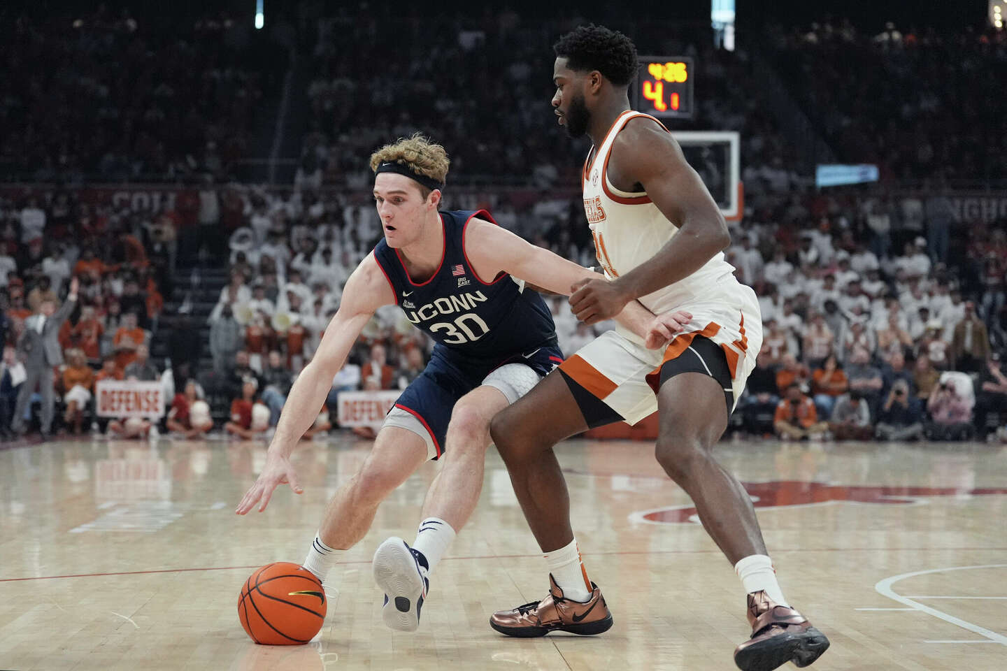 UConn men's basketball freshman Liam McNeeley enjoys Texas visit