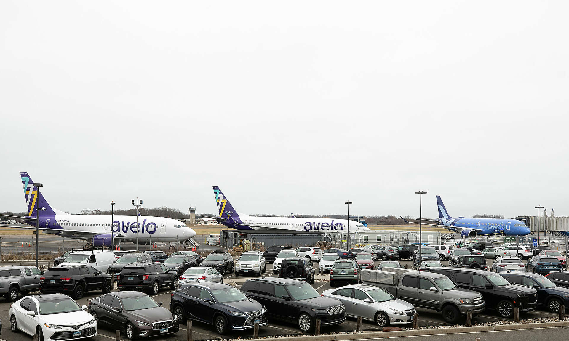Breeze Airways begins flying from Tweed New Haven Regional Airport