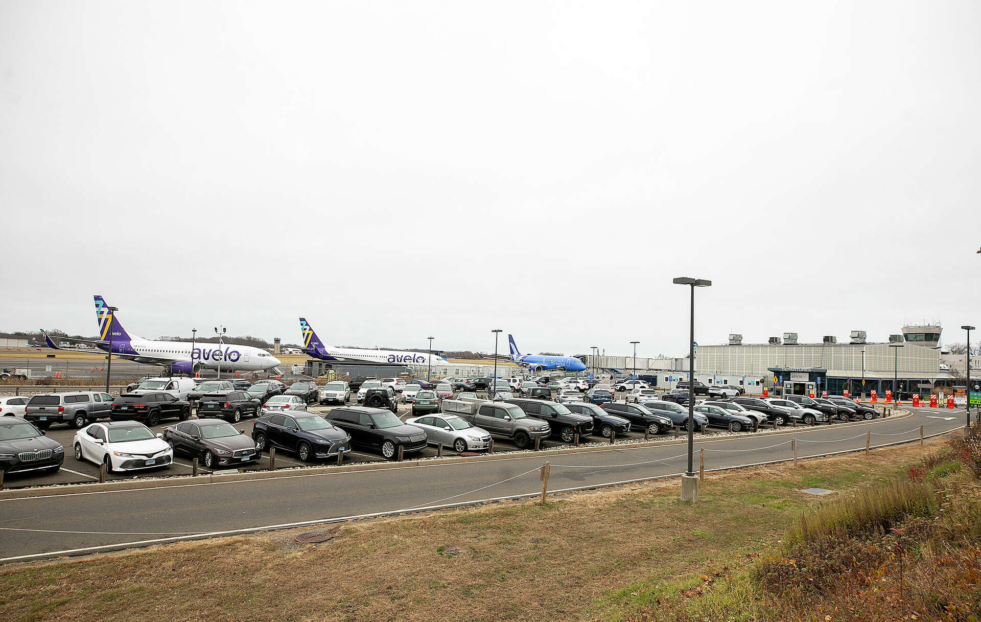 Breeze Airways begins flying from Tweed New Haven Regional Airport