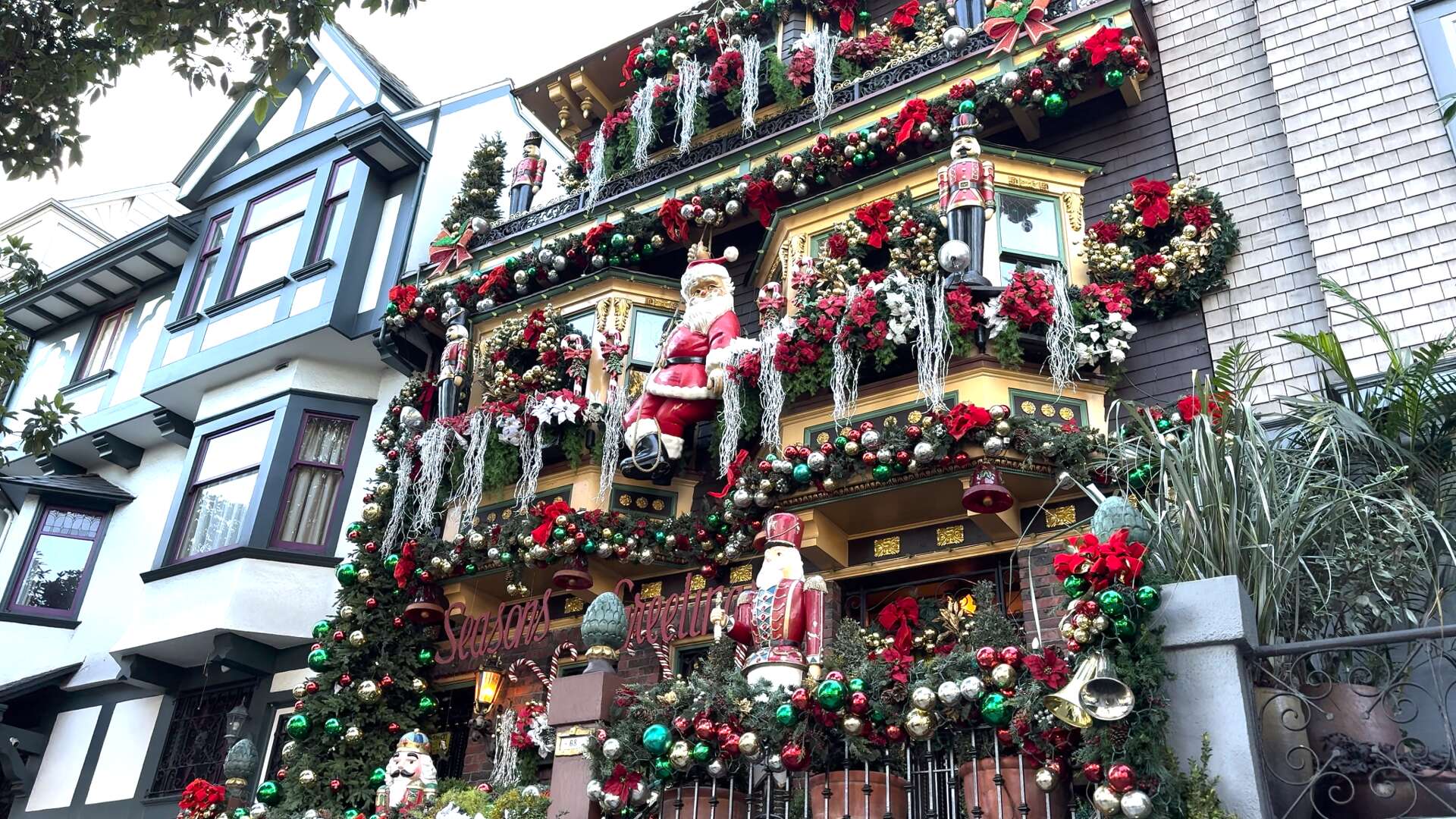 Where to find the best holiday decorations in San Francisco