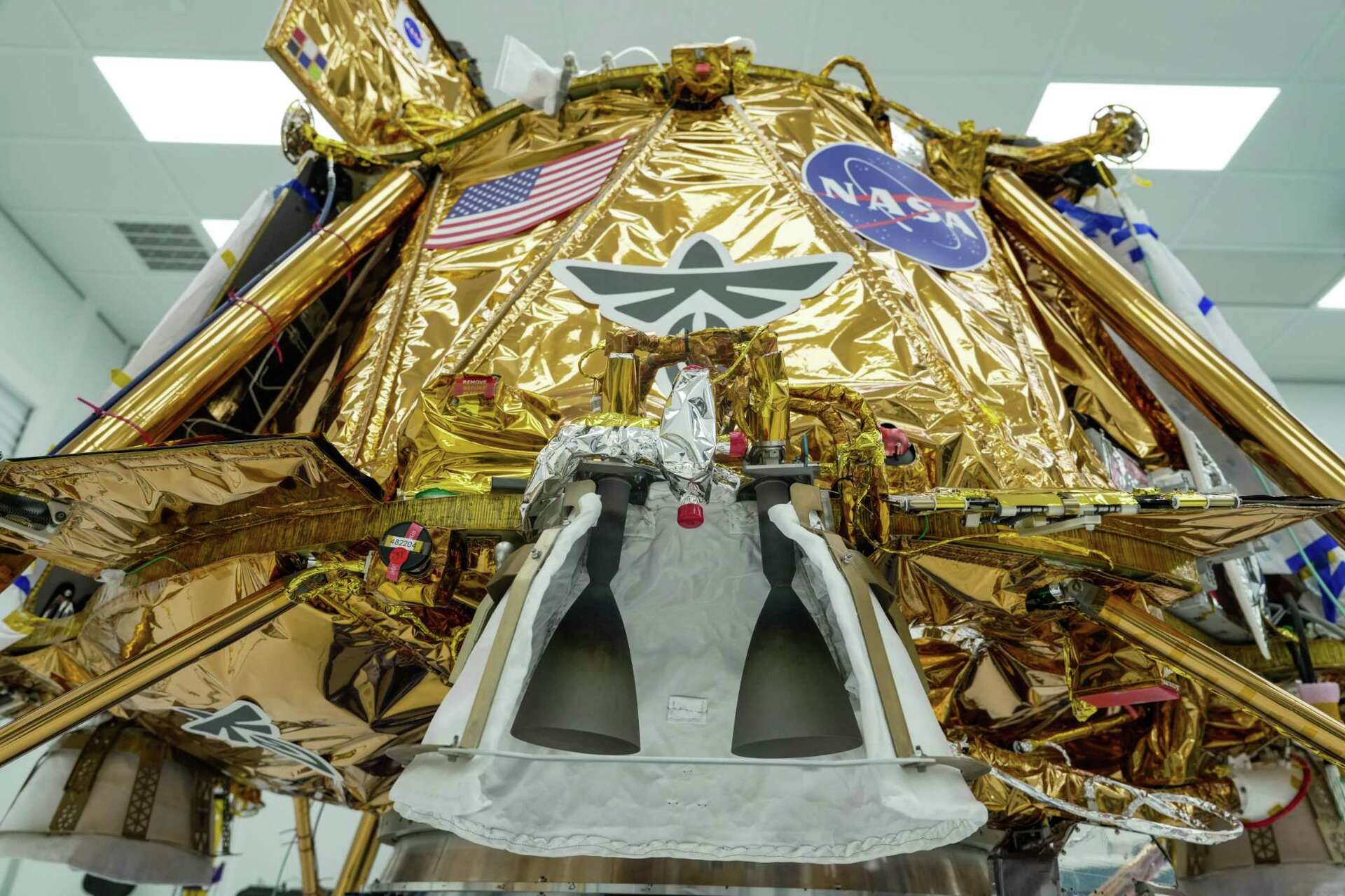 SpaceX launches moon landers from Texas and Japan