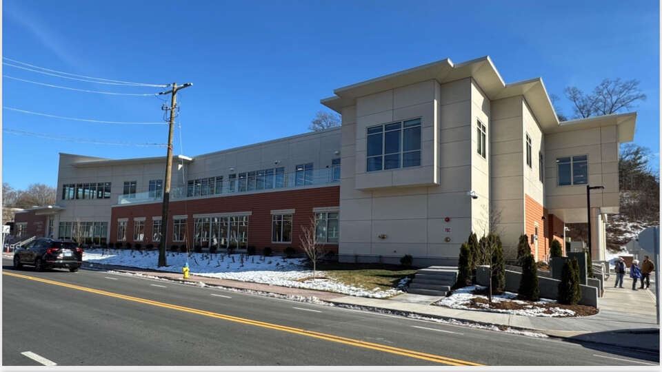 Southington Public Library holds ribbon cutting for new facility