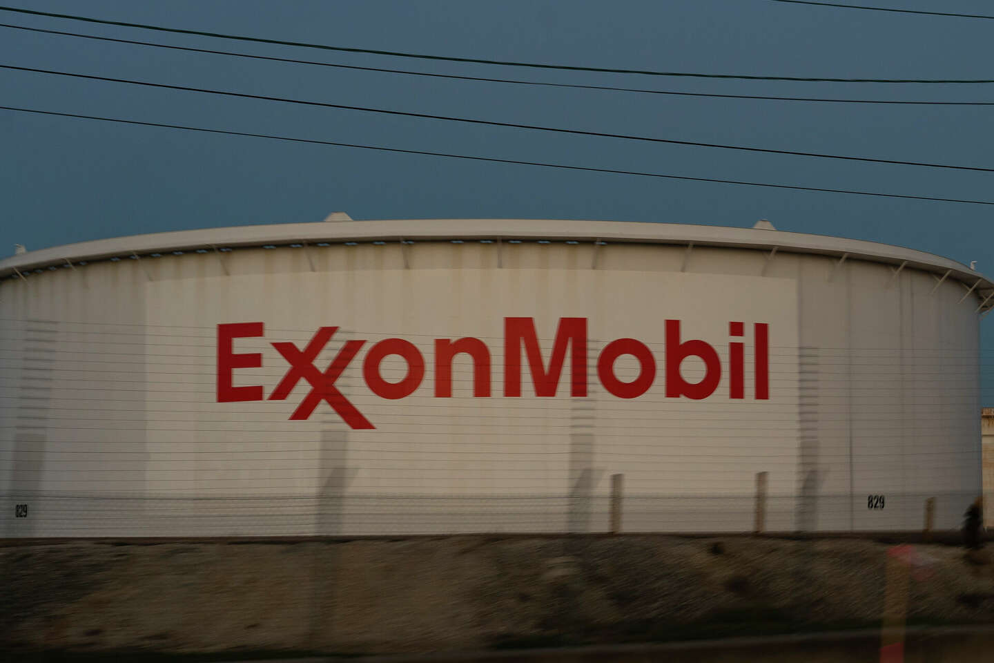 Exxon Mobil announces plans to build natural gas power plant