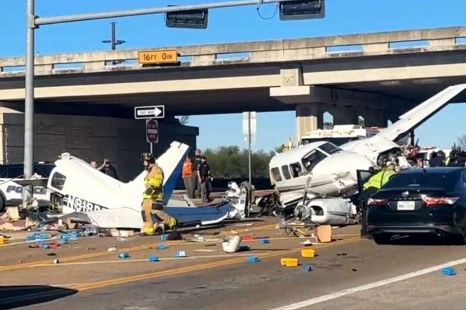 Crashing plane hits cars at South Texas highway intersection