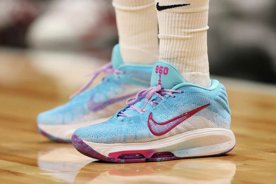 See all of UConn basketball's Paige Bueckers' current NIL deals