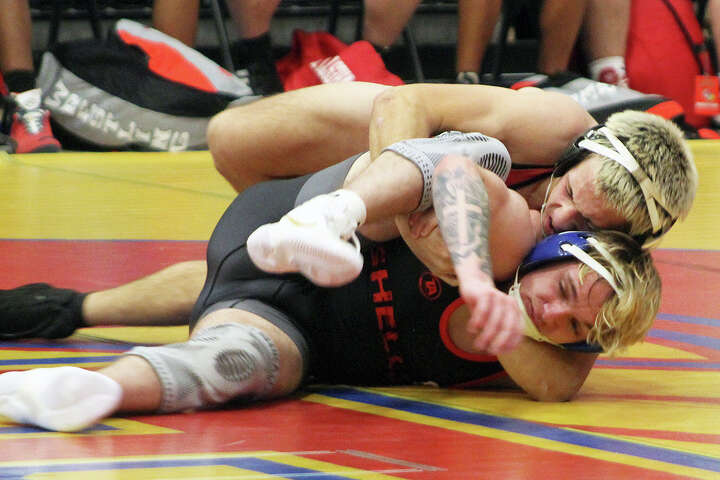 Illinois wrestling regionals set for Saturday in all three classes