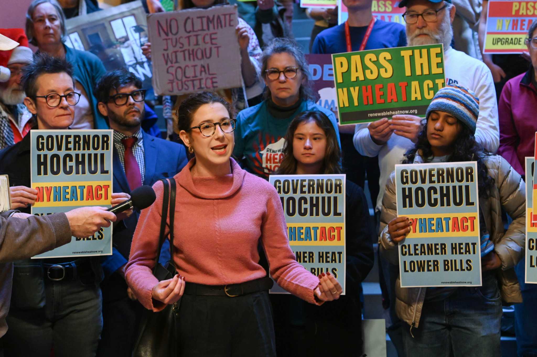 NY advocates rally for 'Trump-proof' climate legislation