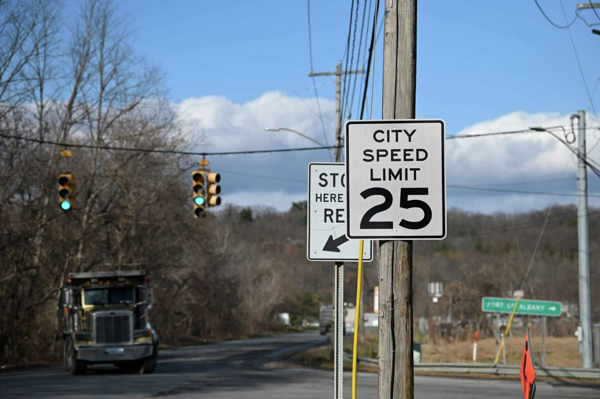 Albany posting 25-mph signs ahead of Jan. 1 speed limit drop
