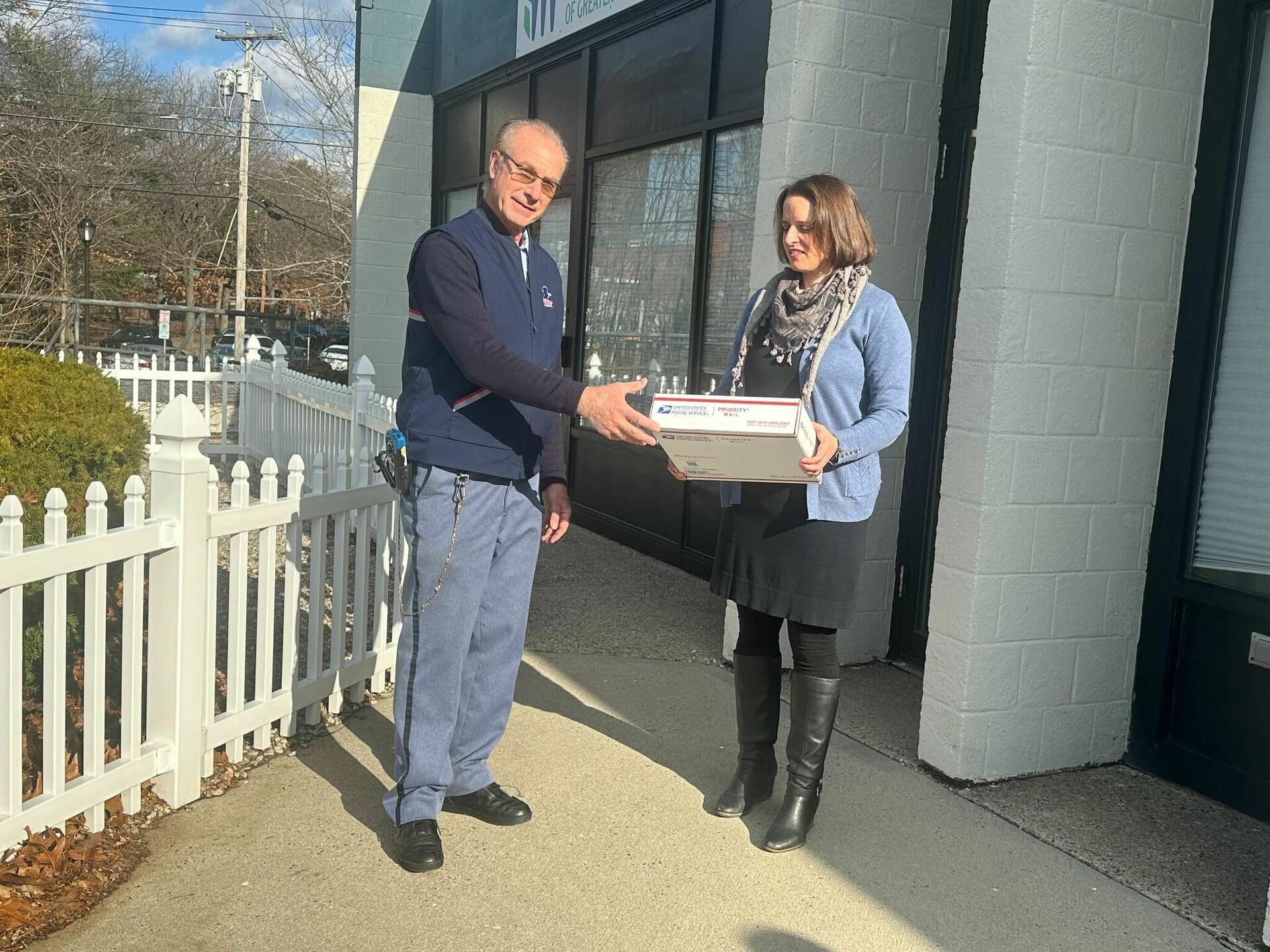 6 billion pieces of holiday mail and counting: CT marks USPS milestone