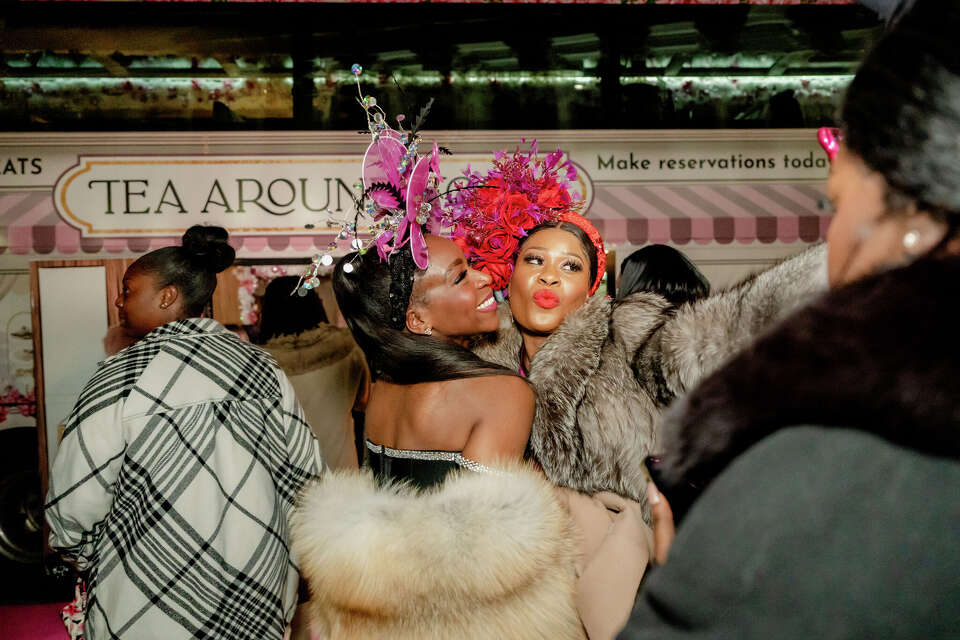 Tea Around Town: Sip tea on new Houston bus tour