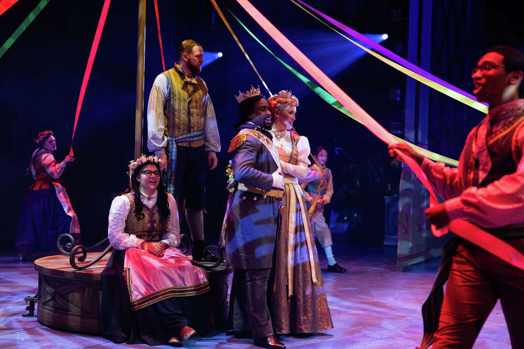 Review: 'Frozen' musical gets a spectacular makeover at TUTS Houston