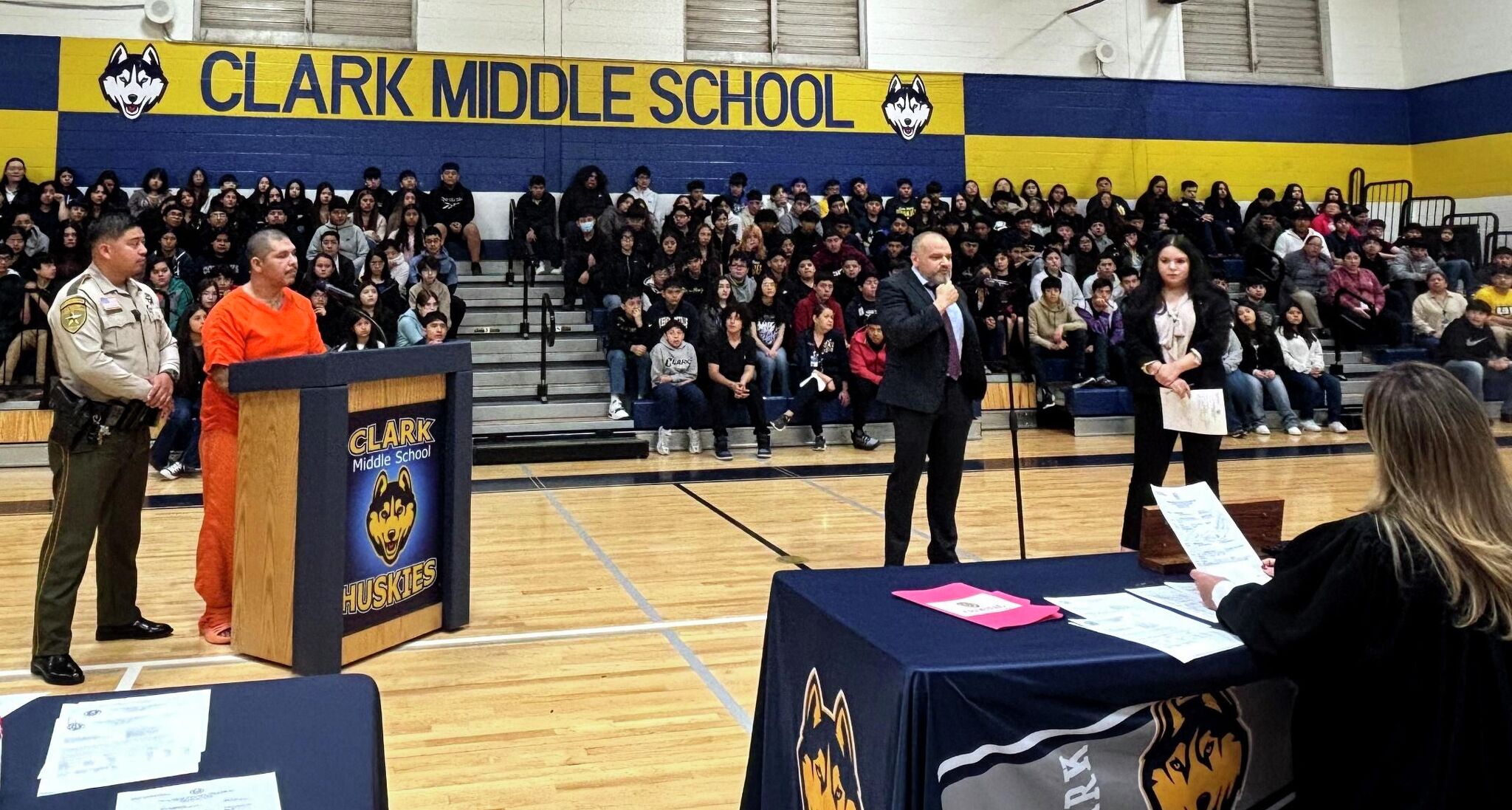 Laredo judge visits middle school with Courts in School hearing
