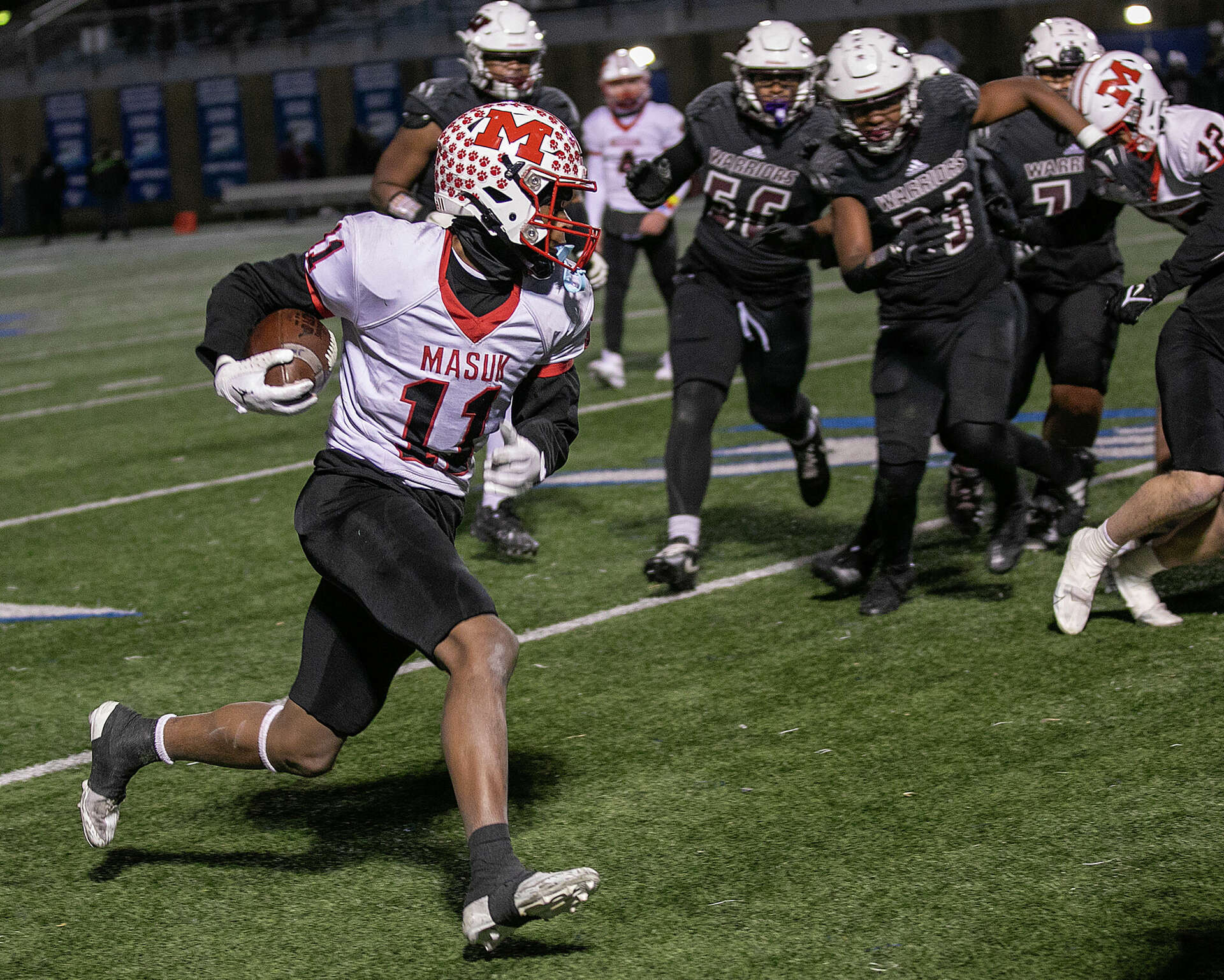 Masuk wins CIAC football championship over Windsor on late field goal