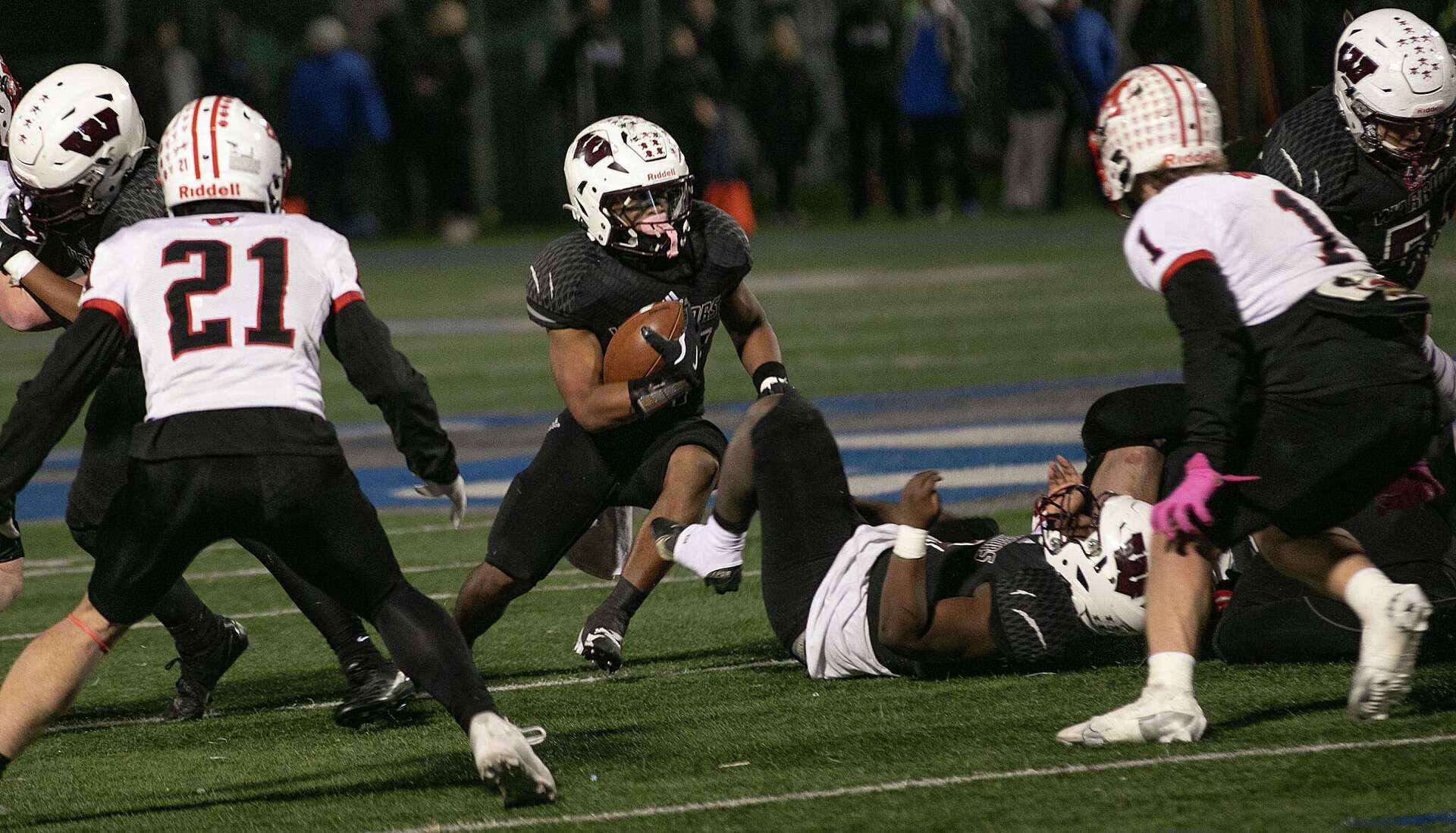 Masuk wins CIAC football championship over Windsor on late field goal