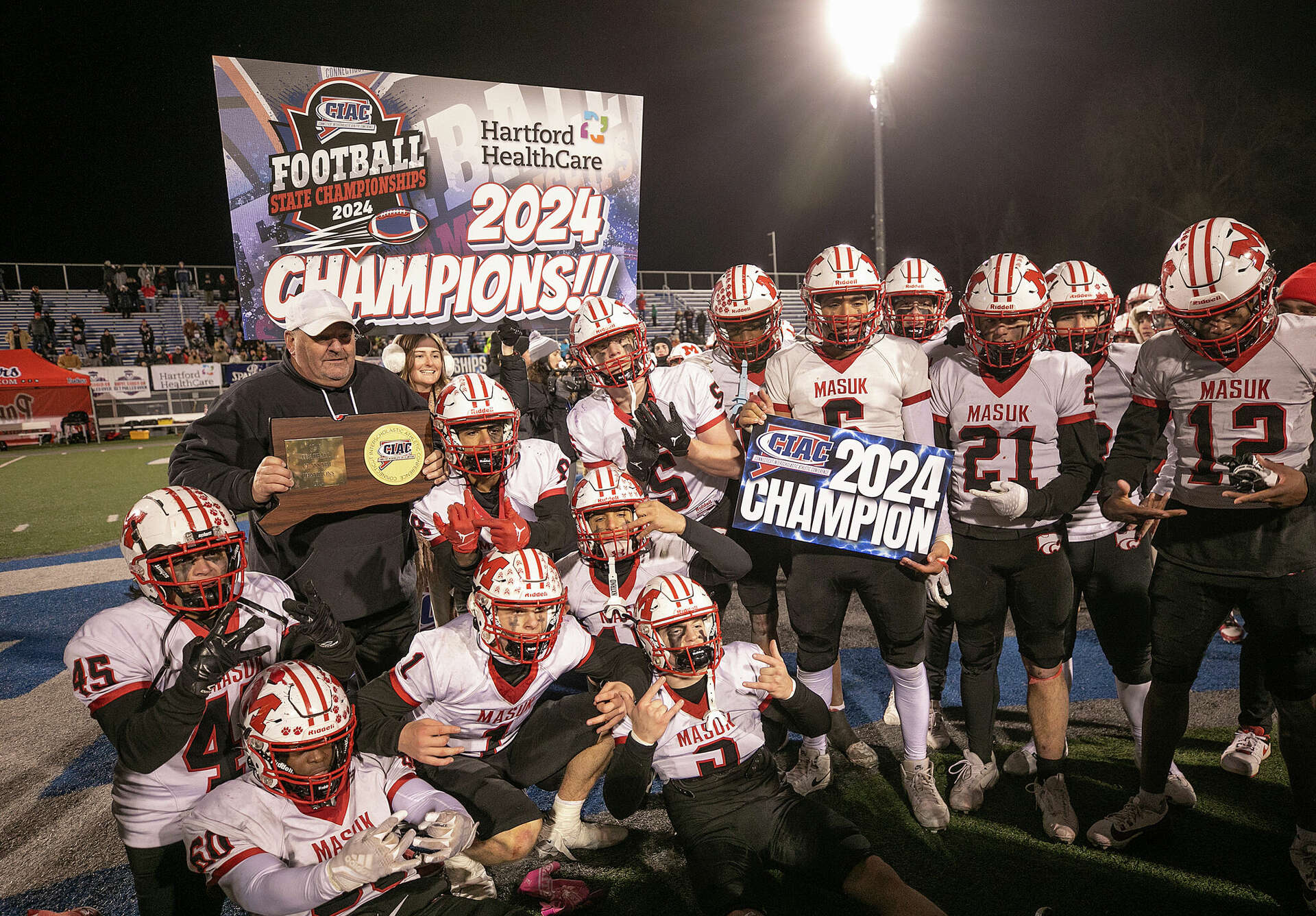 Masuk wins CIAC football championship over Windsor on late field goal