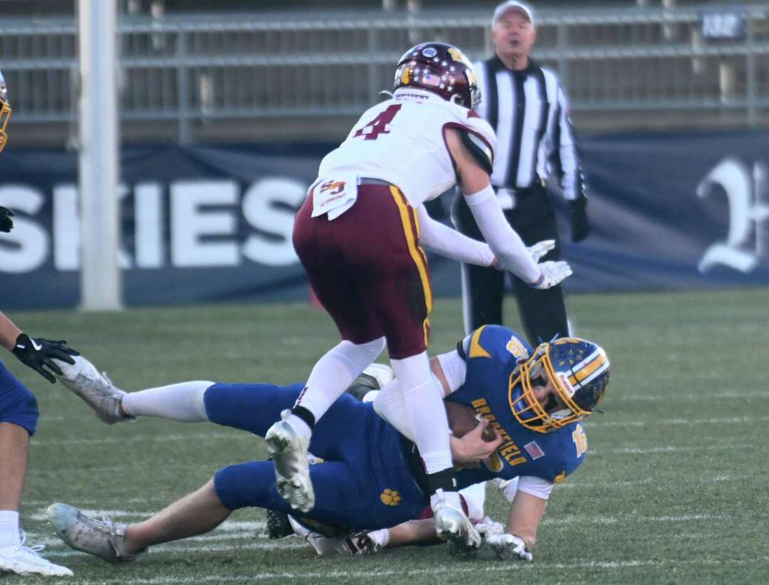 St. Joseph holds off Brookfield to win CIAC Class M championship