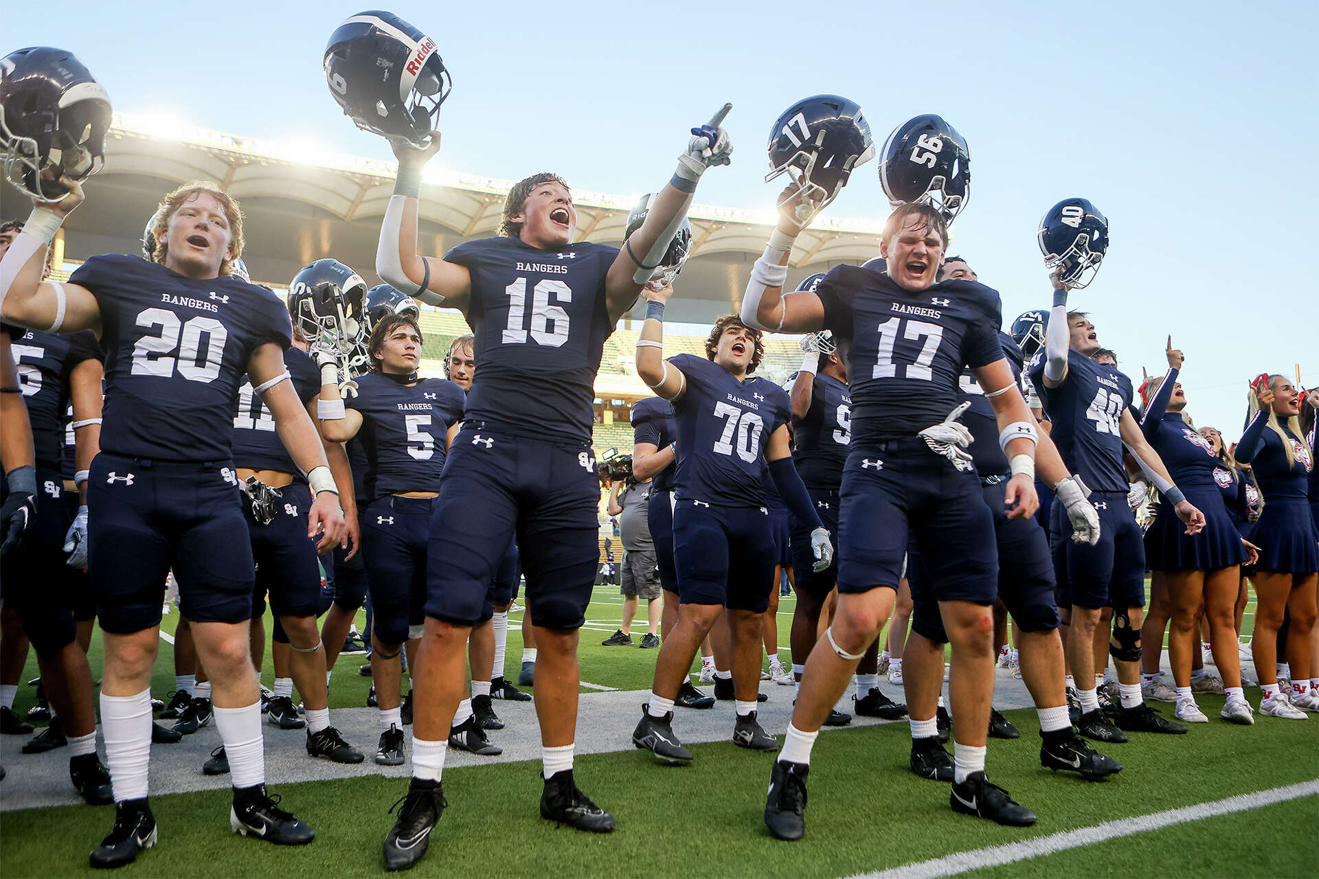 Cade Spradling's TD carries Smithson Valley past Angleton