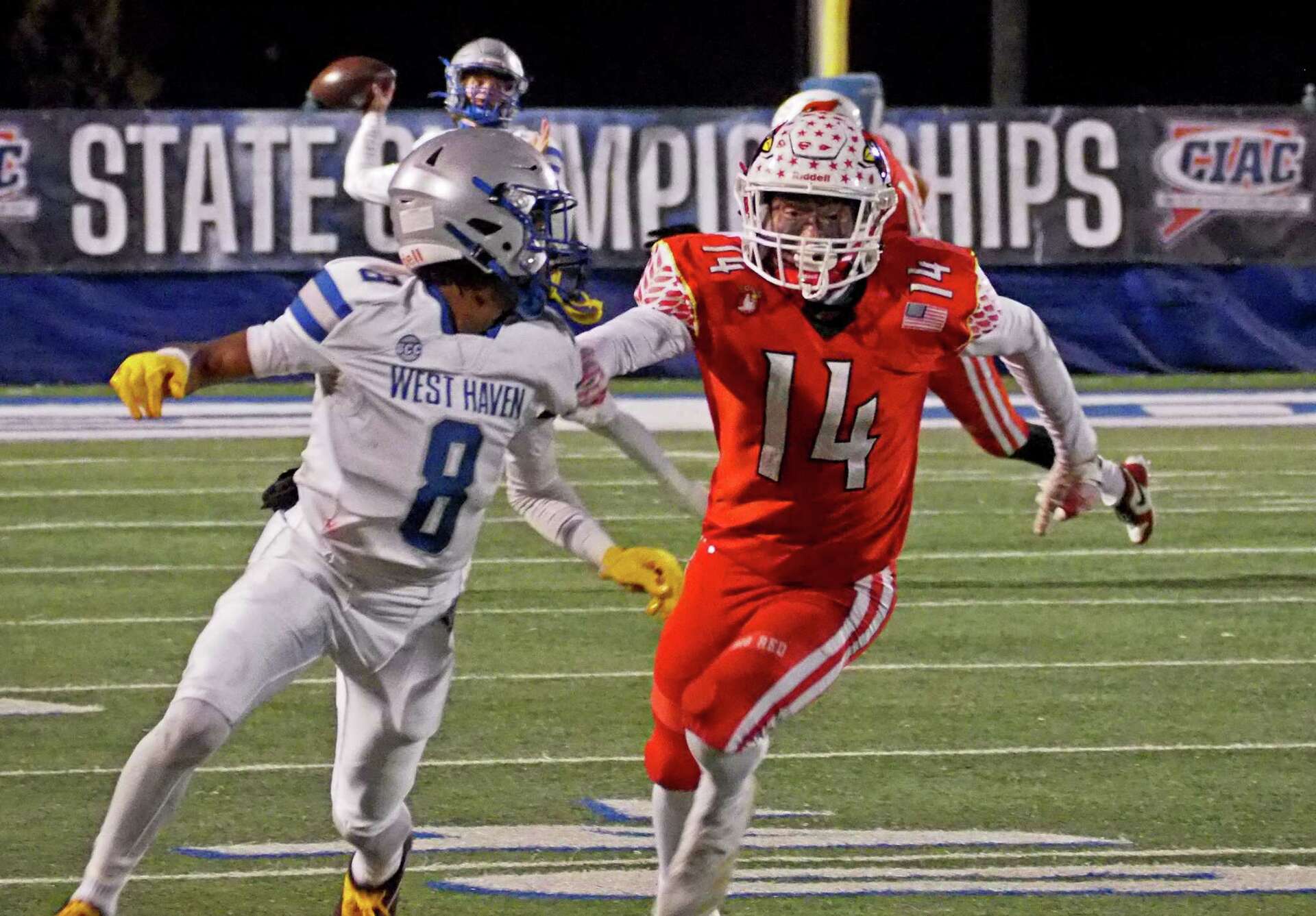 Greenwich football, MJ D'Angelo beat West Haven for Class LL title