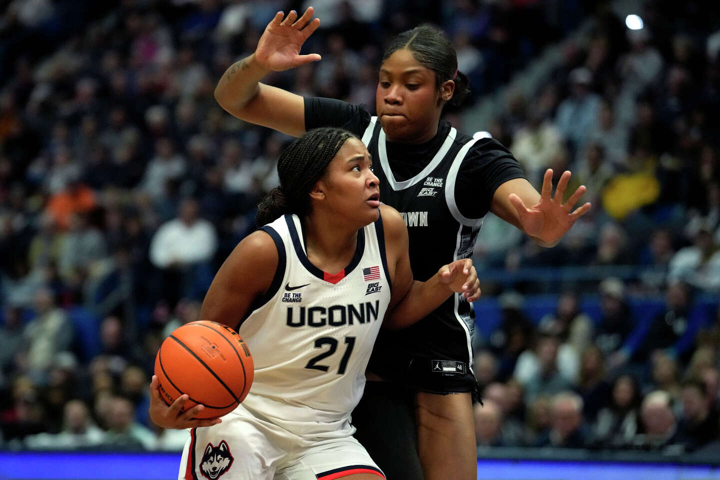 Where does Sarah Strong rate among UConn women's basketball freshmen?