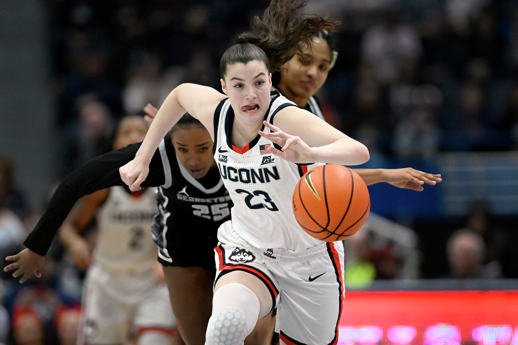 UConn women's basketball opens Big East play defeating Georgetown