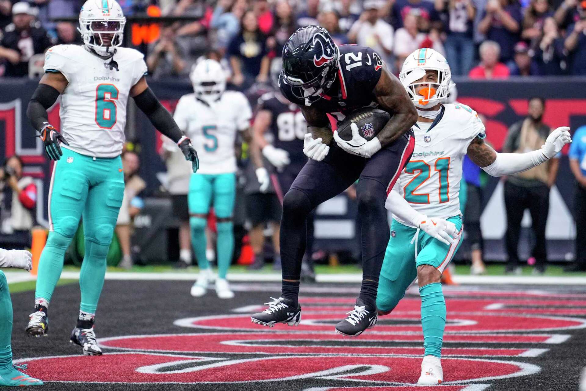 Houston Texans edge Miami Dolphins for 20-12 win in NFL Week 15