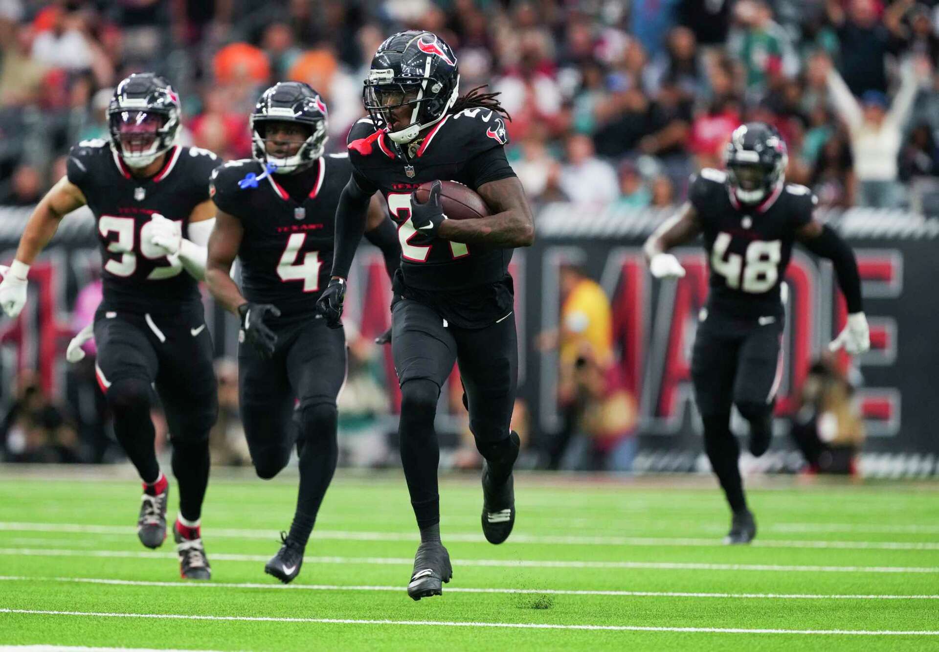 Houston Texans edge Miami Dolphins for 20-12 win in NFL Week 15