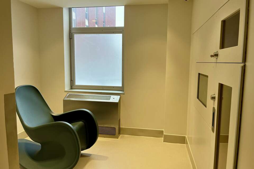 HealthAlliance Hospital opens inpatient behavioral health unit