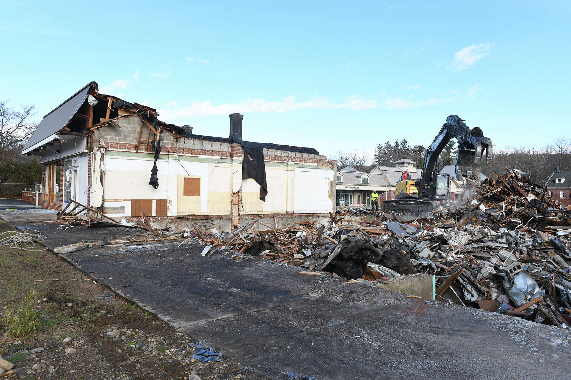 DEEP finds asbestos at Trumbull Center construction site