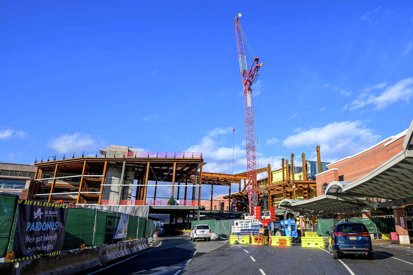 Despite new signs, confusion remains at Albany International Airport