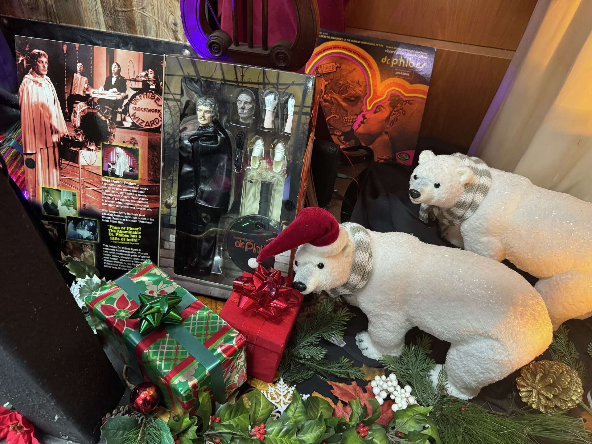 CT's Witch’s Dungeon Classic Movie Museum hosts Monster’s Holiday