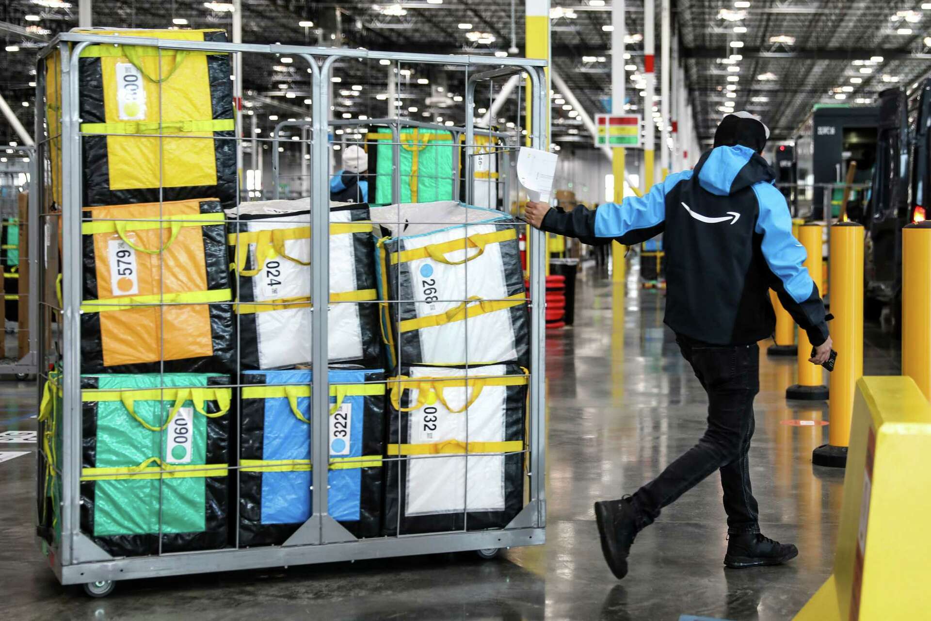 SF Amazon workers strike for union recognition, better conditions
