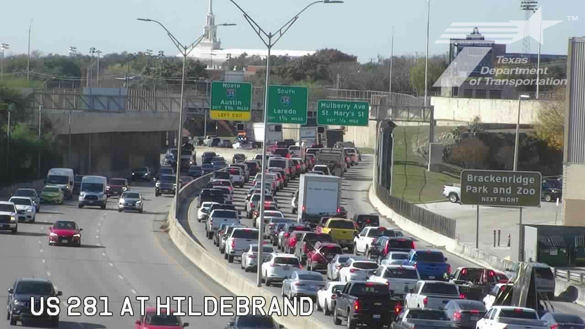 Large gravel spill shuts down San Antonio highway