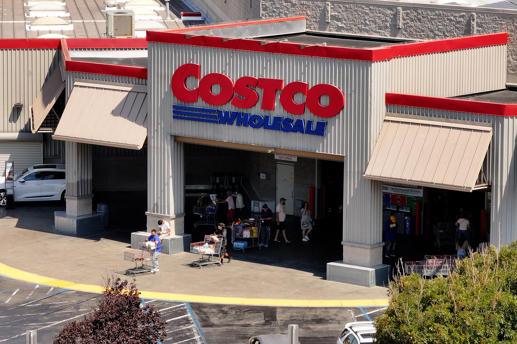 California man sexually assaults employee at Costco sample station