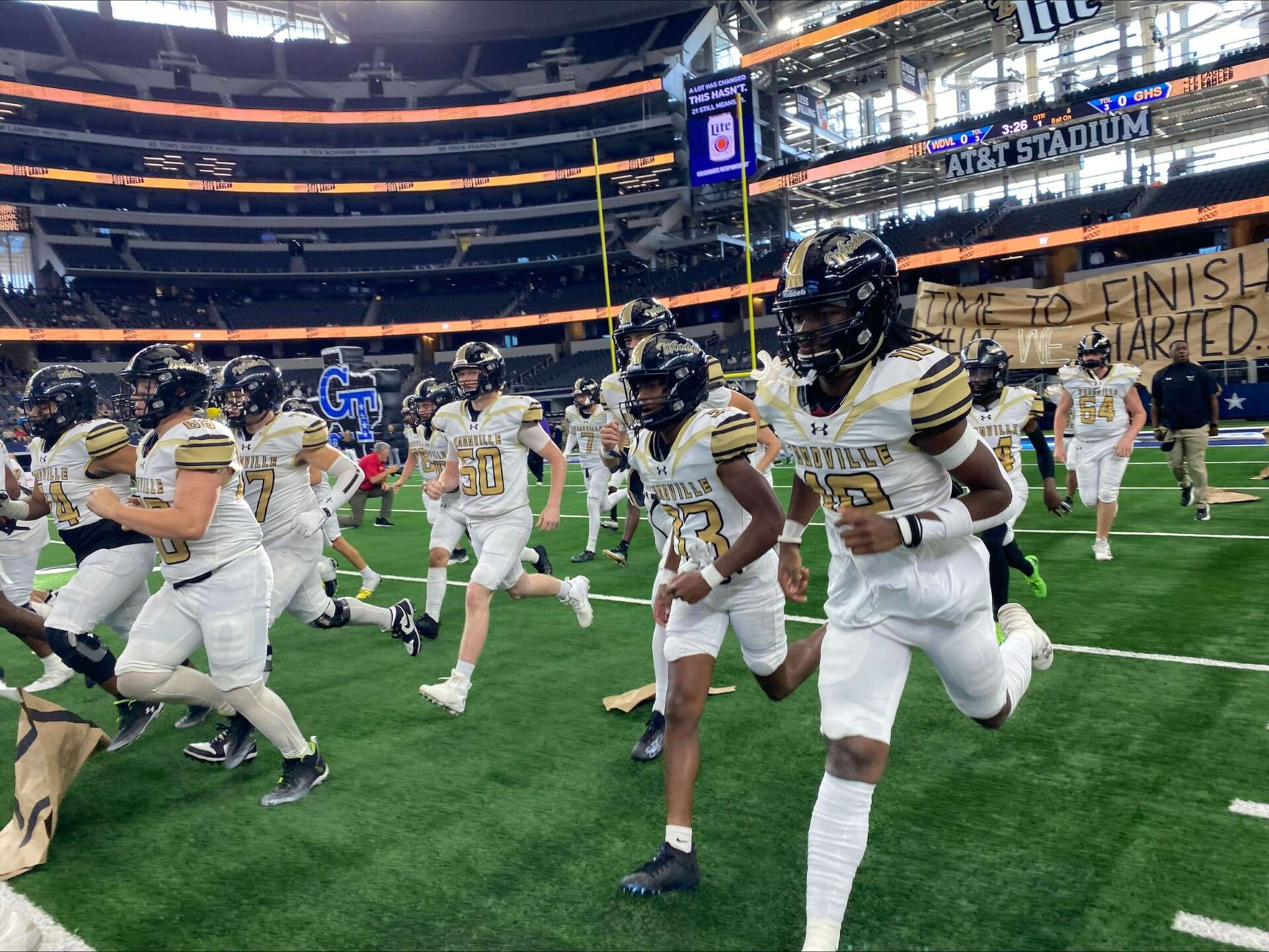 Woodville falls to Gunter in state football championship