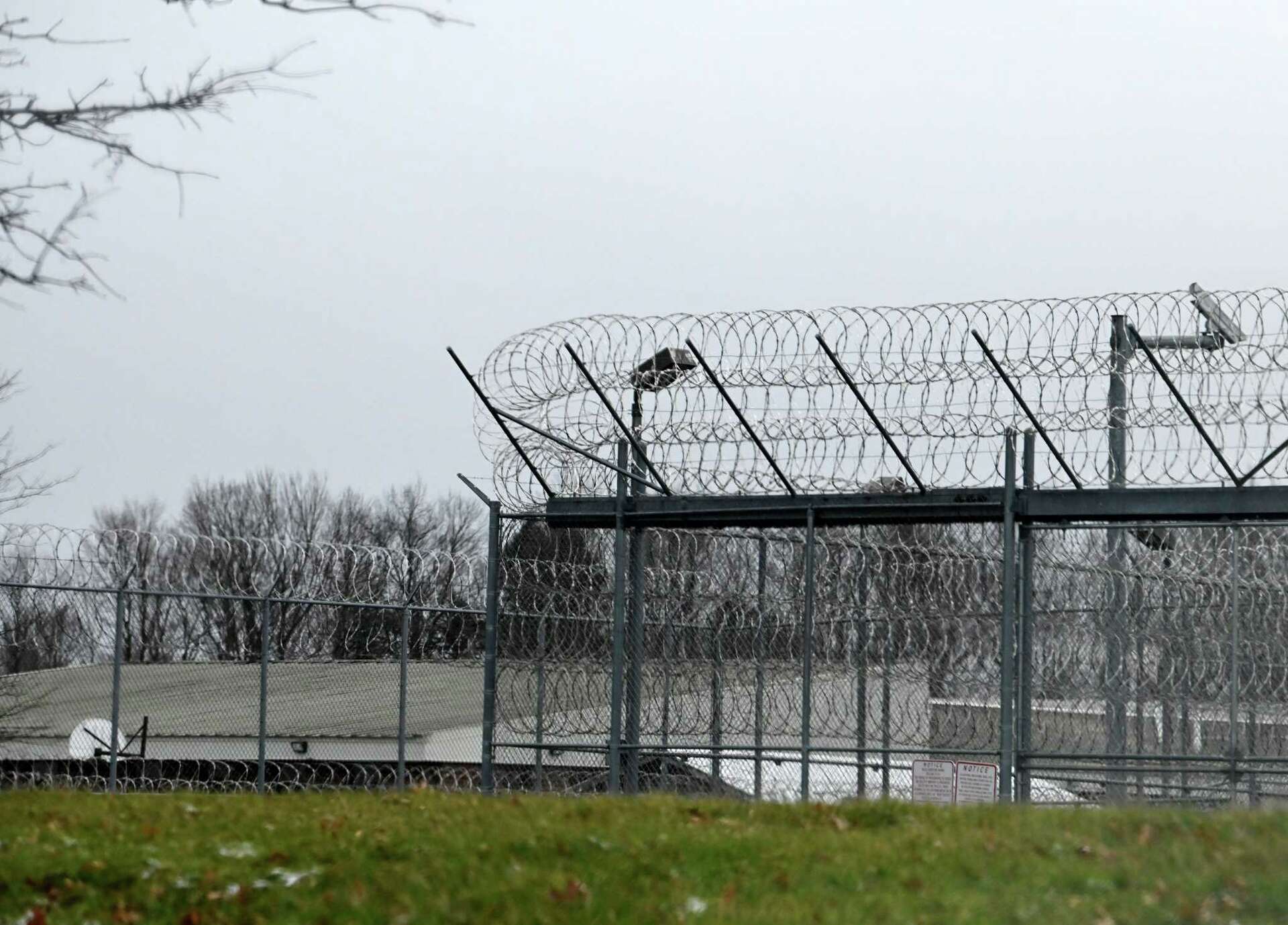 Correction officer strikes expand to multiple New York prisons