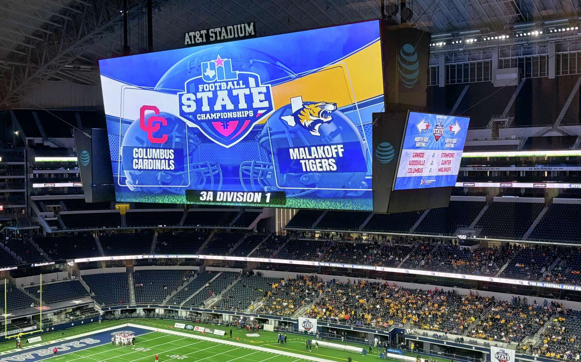 Columbus dominates Malakoff to win first football state championship