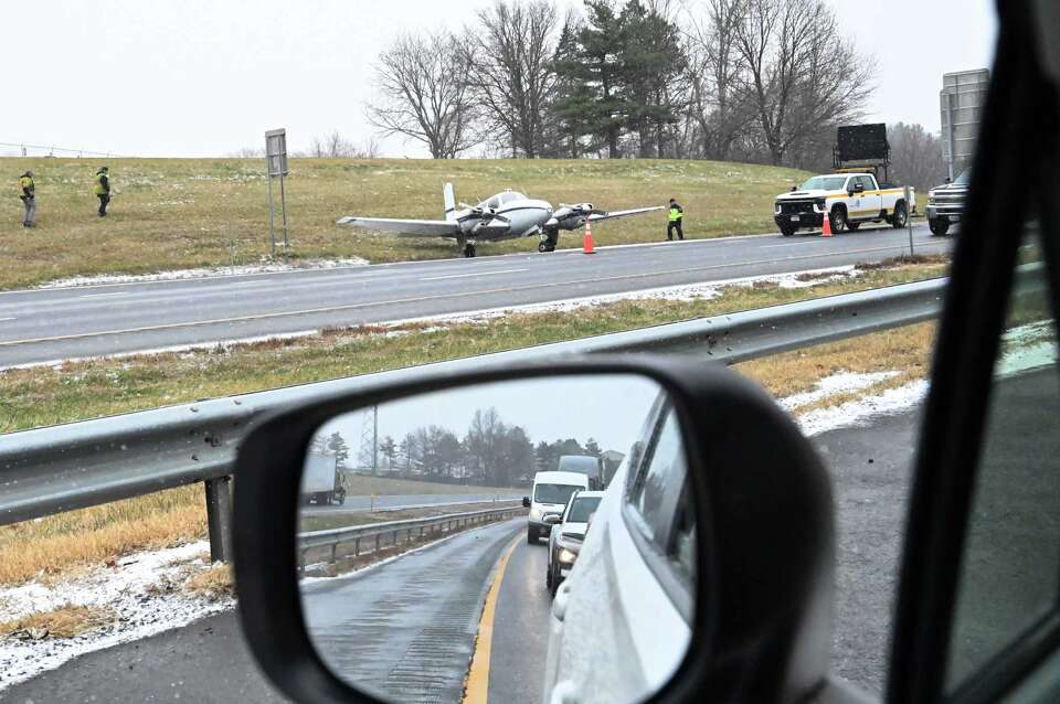 Plane lands on Thruway in Albany