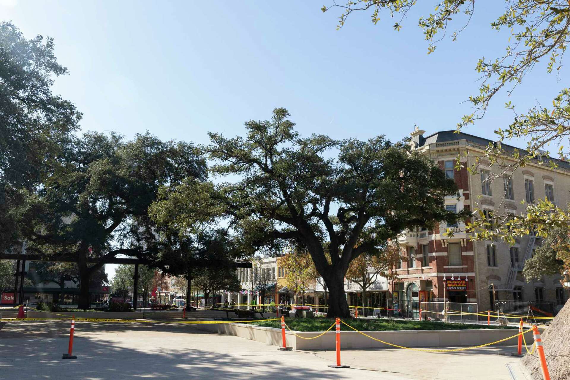 New, long-awaited 'Plaza de Valero' by Alamo opening to the public