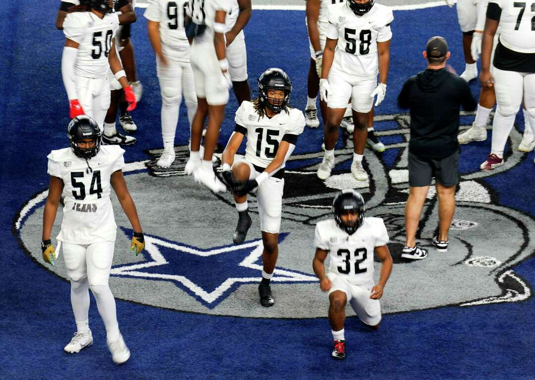 High school football playoffs: Randle Lions win first state title