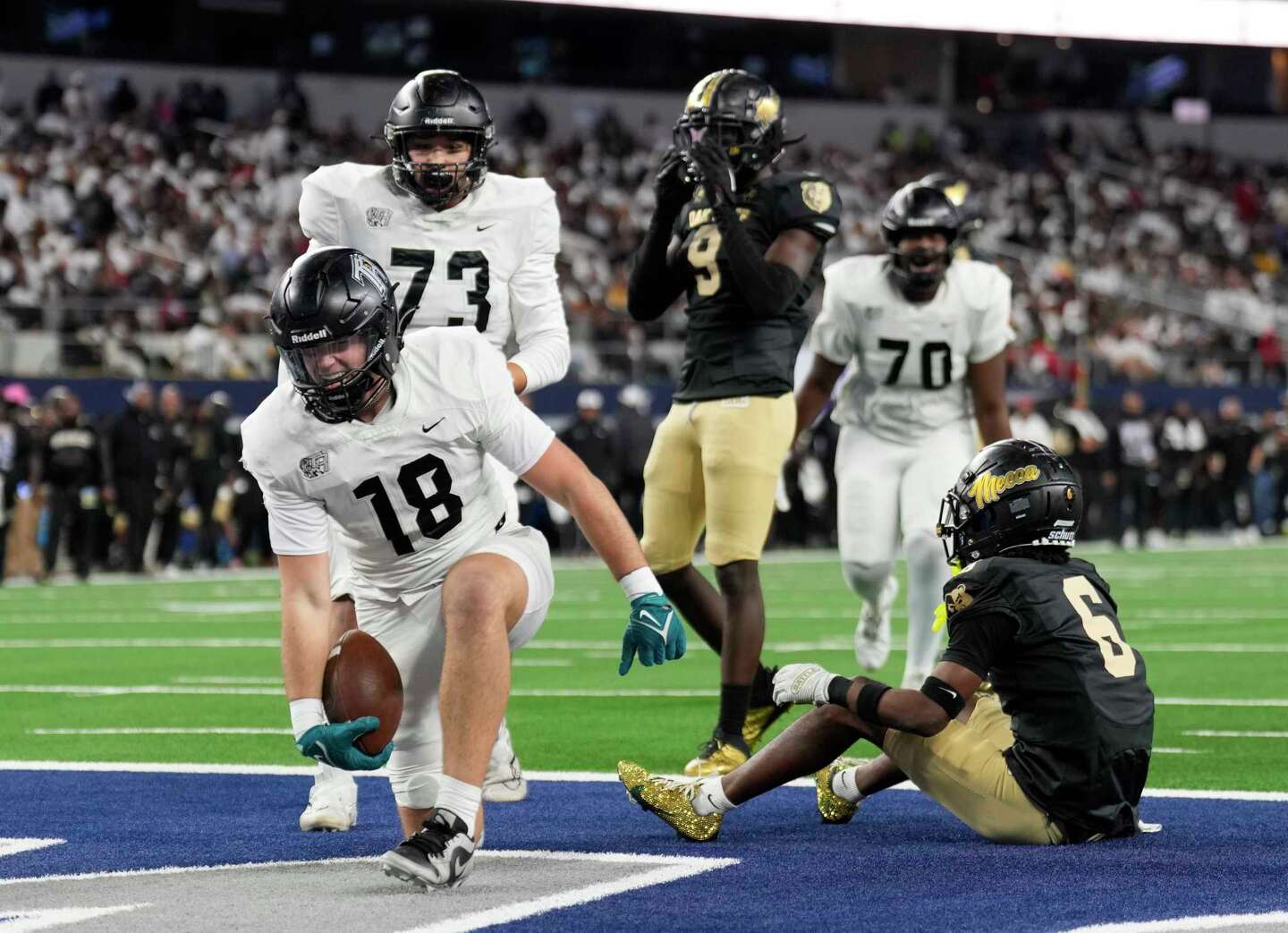 High school football playoffs: Randle Lions win first state title