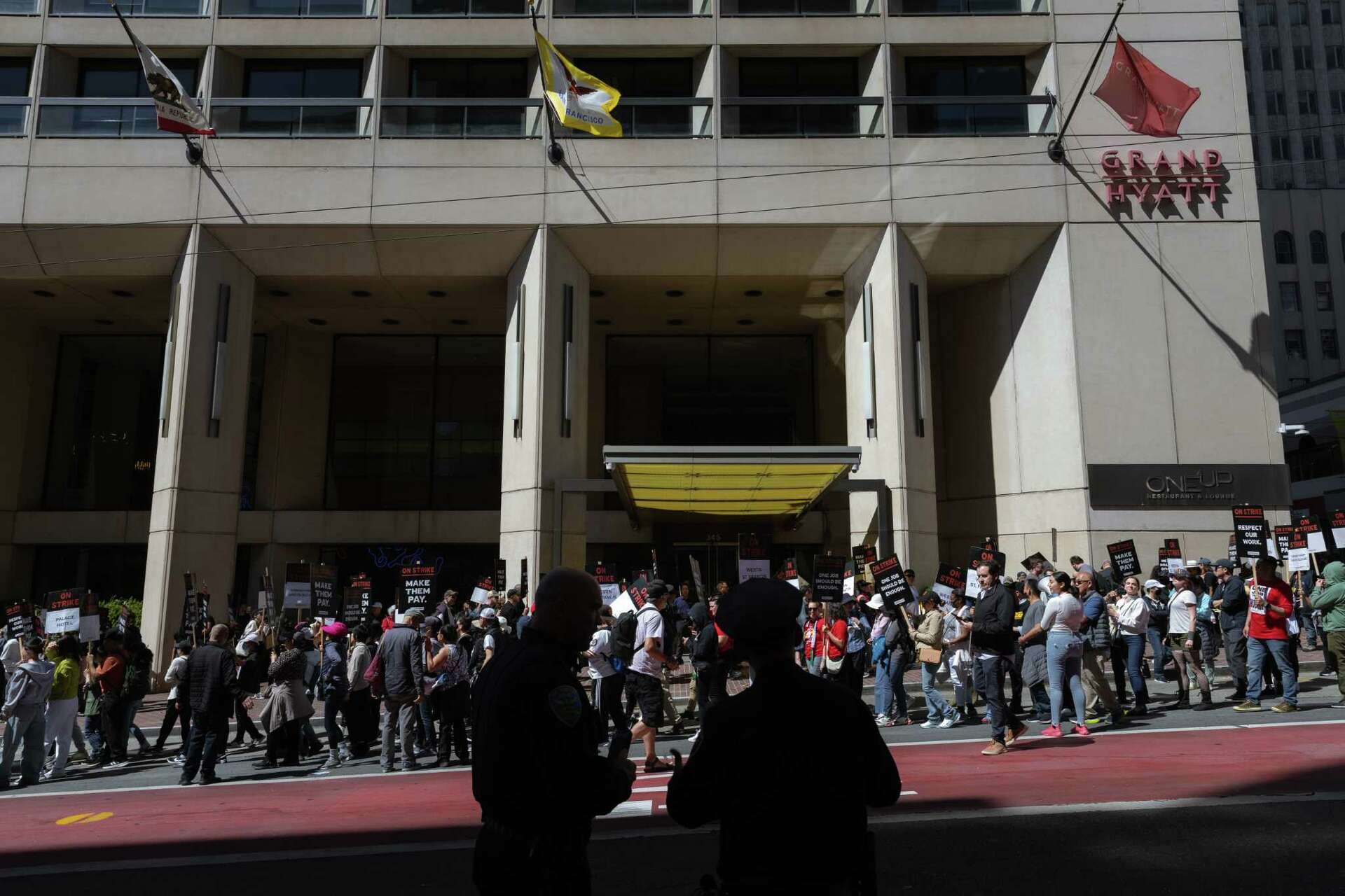 Striking S.F. hotel workers unanimously approve contract with Hyatt