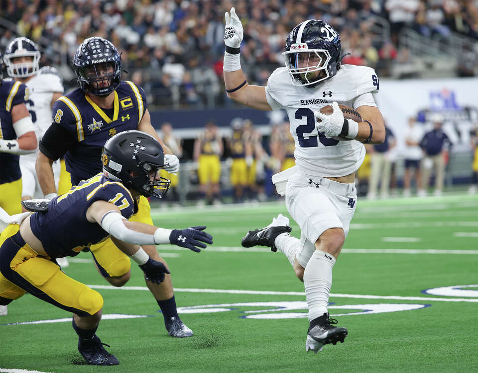 Smithson Valley, Larry Hill earn first state football title
