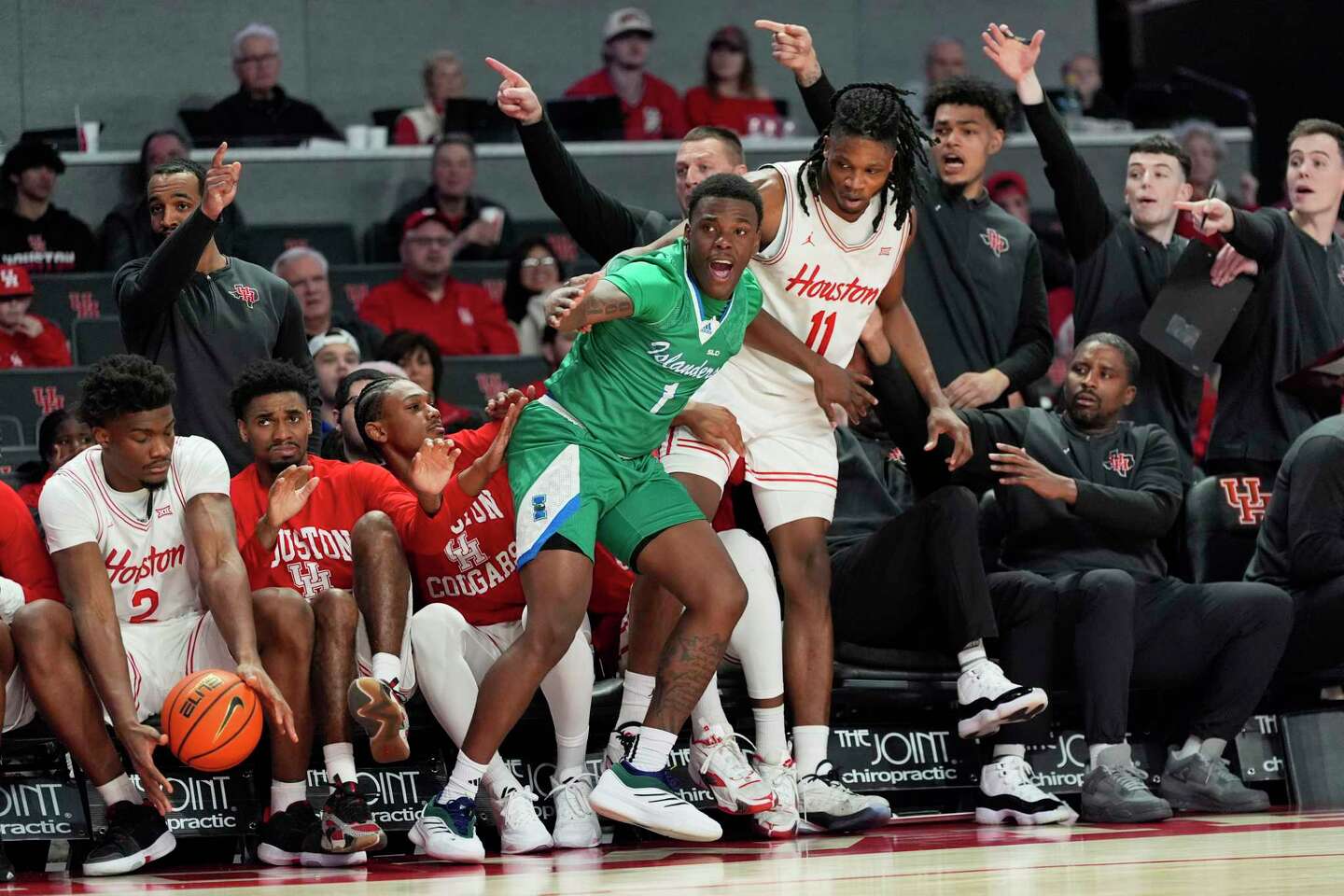 Houston basketball: UH Cougars top Texas A&M-Corpus Christi