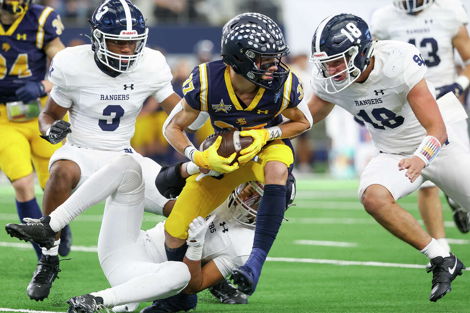Smithson Valley, Larry Hill earn first state football title