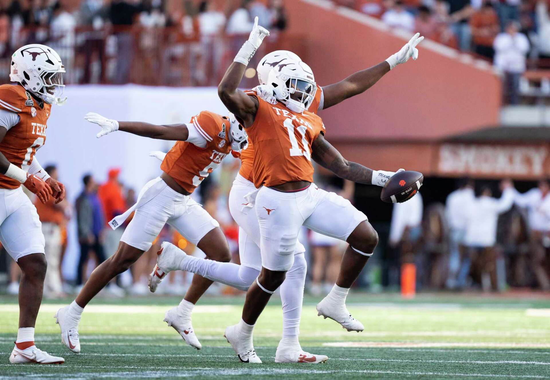 UT football: Quinn Ewers makes the right call in win over Clemson